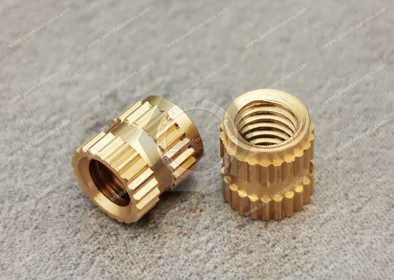 China Closed Insert Nuts With Disk For Plastics Mouldings-round With ...