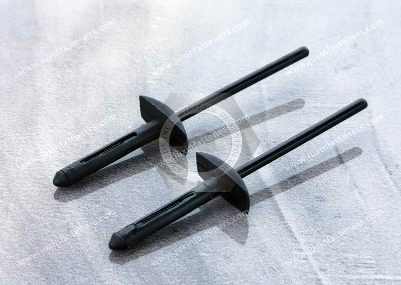 Fasteners for Automotive Plastic Parts